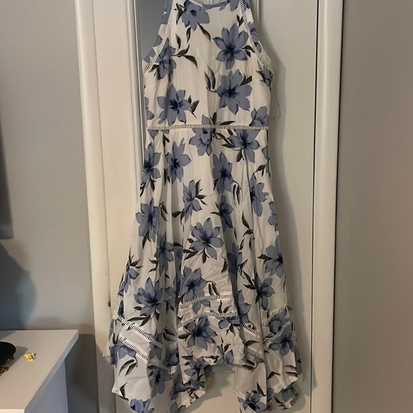 Lulus | Dresses | Blue And White Floral Pattern Midi Dress | Poshmark